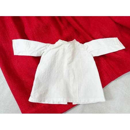 Antiguo jubón para bebé
